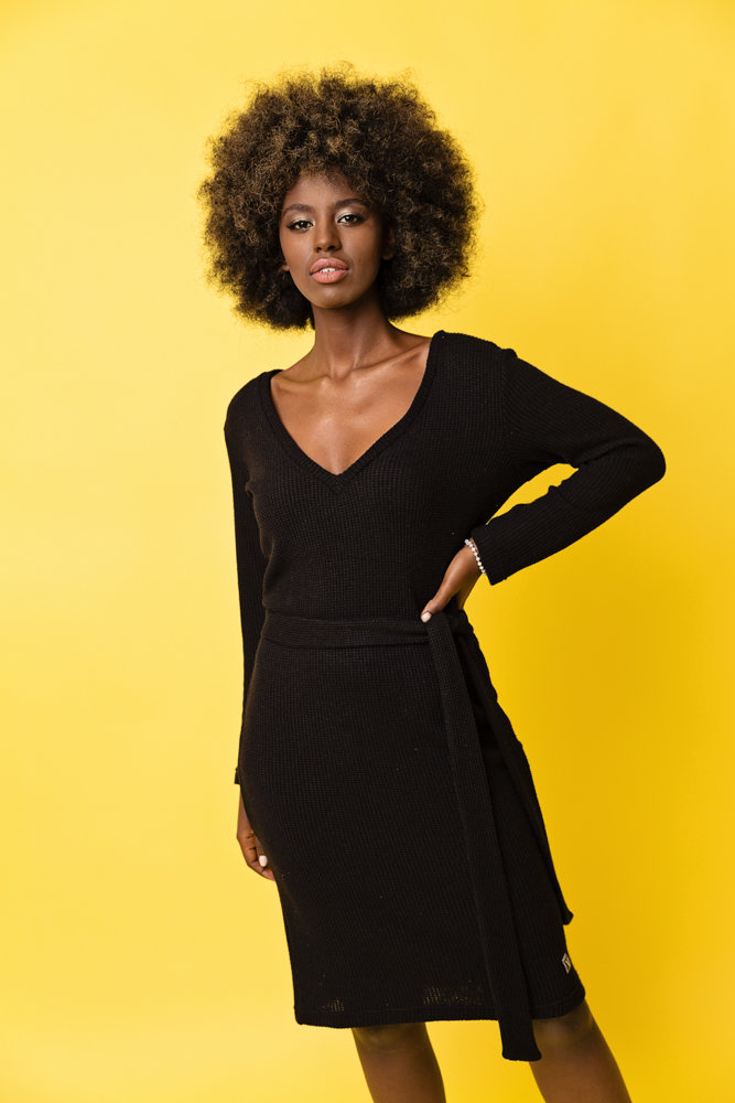 CZARNA SUKIENKA SPORTYGIRL | KOBIETA \ SUKIENKI I KIMONA ODZIEŻ DAMSKA | VAVU